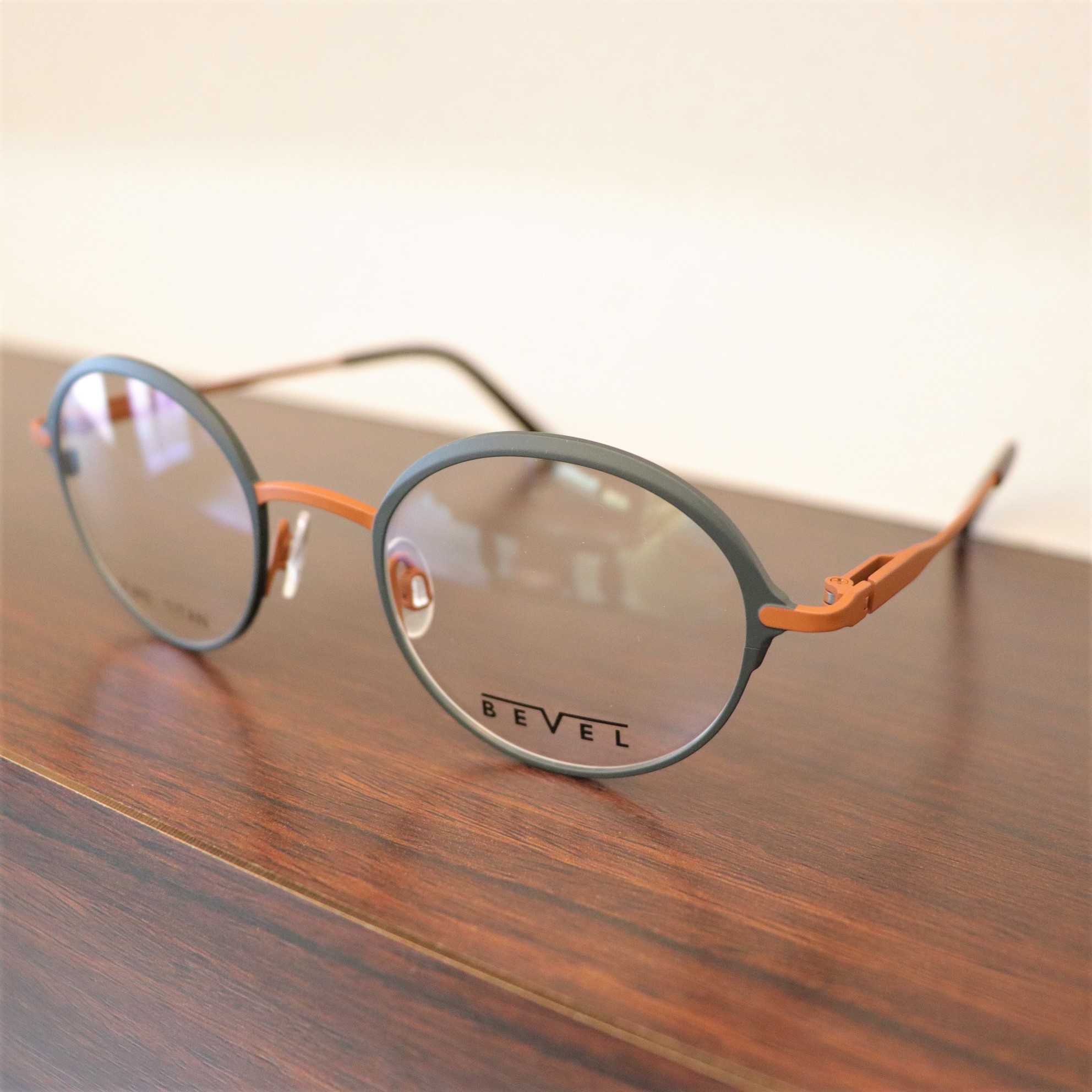 BEVEL-COLOSSEUM-GGWT | 有限会社 矢野時計店 1962年創業 1級眼鏡作製技能士 SS級認定眼鏡士 大阪市阿倍野区