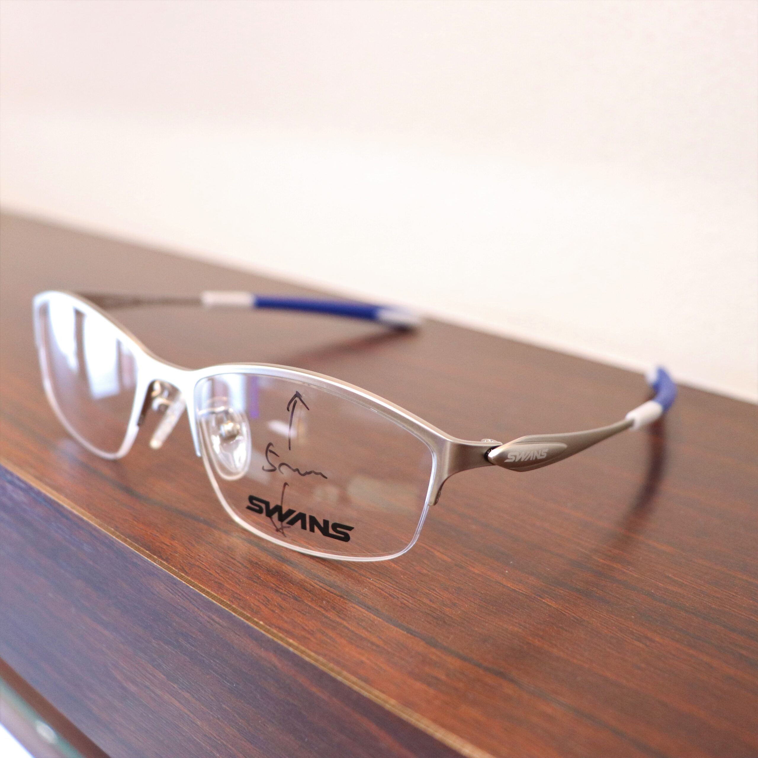 2022.05.30-SWANS-SWF-900-MSIL-kagetasama1 | 有限会社 矢野時計店 1962年創業 1級眼鏡作製技能士 SS級認定眼鏡士 大阪市阿倍野区